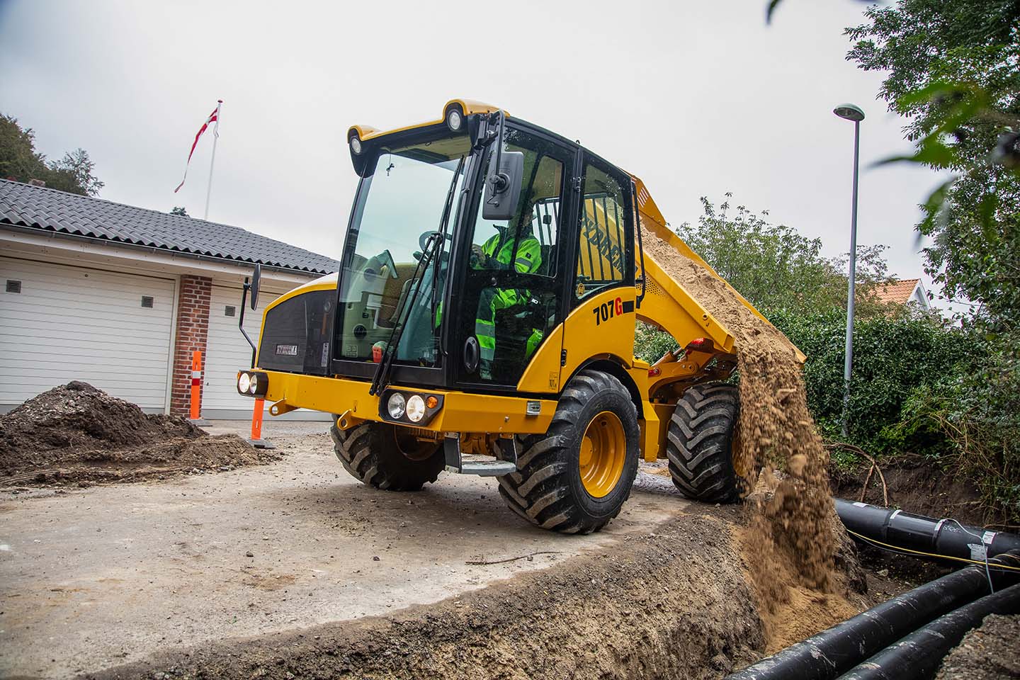Hydrema 707G - Powerful 7-tonne dumper for earth moving