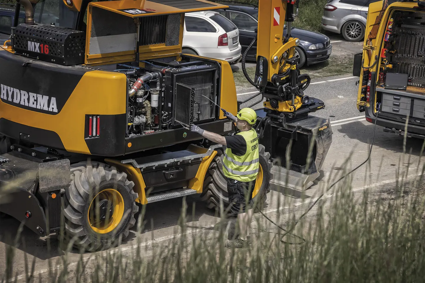 What is Hydrostatic Transmission? | The Hydrema Dictionary