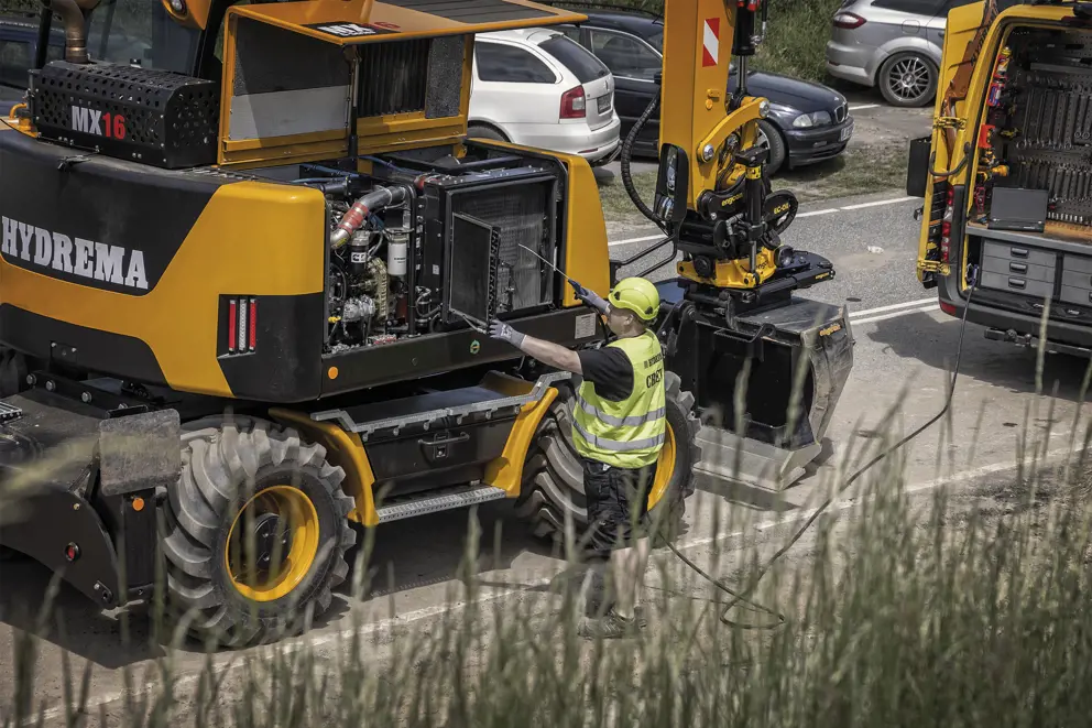 What is Hydrostatic Transmission? | The Hydrema Dictionary